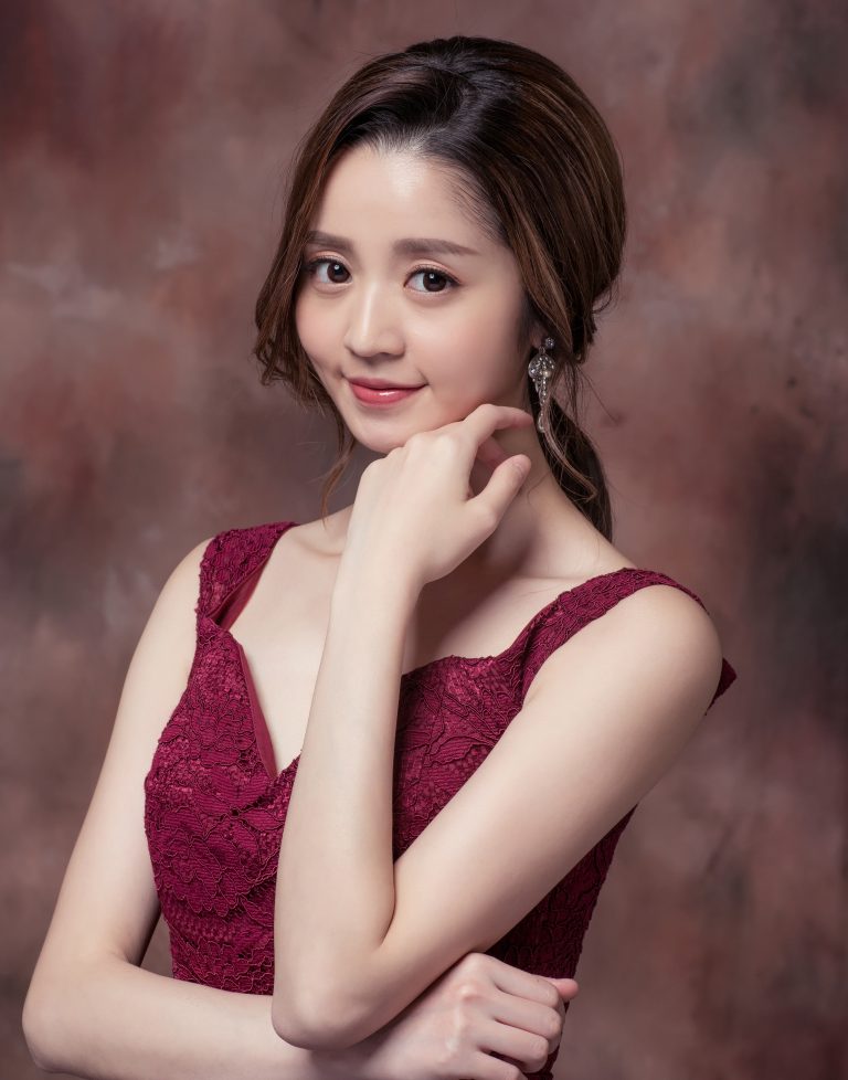 女模特兒 Model Genesis
